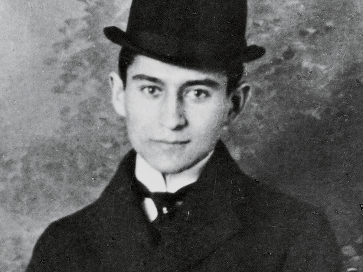 Franz Kafka là ai? - Chuyện Đọc